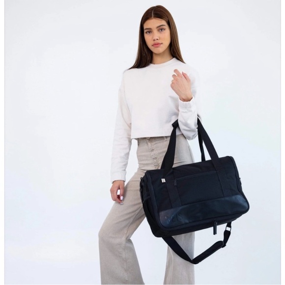 BEIS | Bags | Beis Hanging Duffle In Black | Poshmark